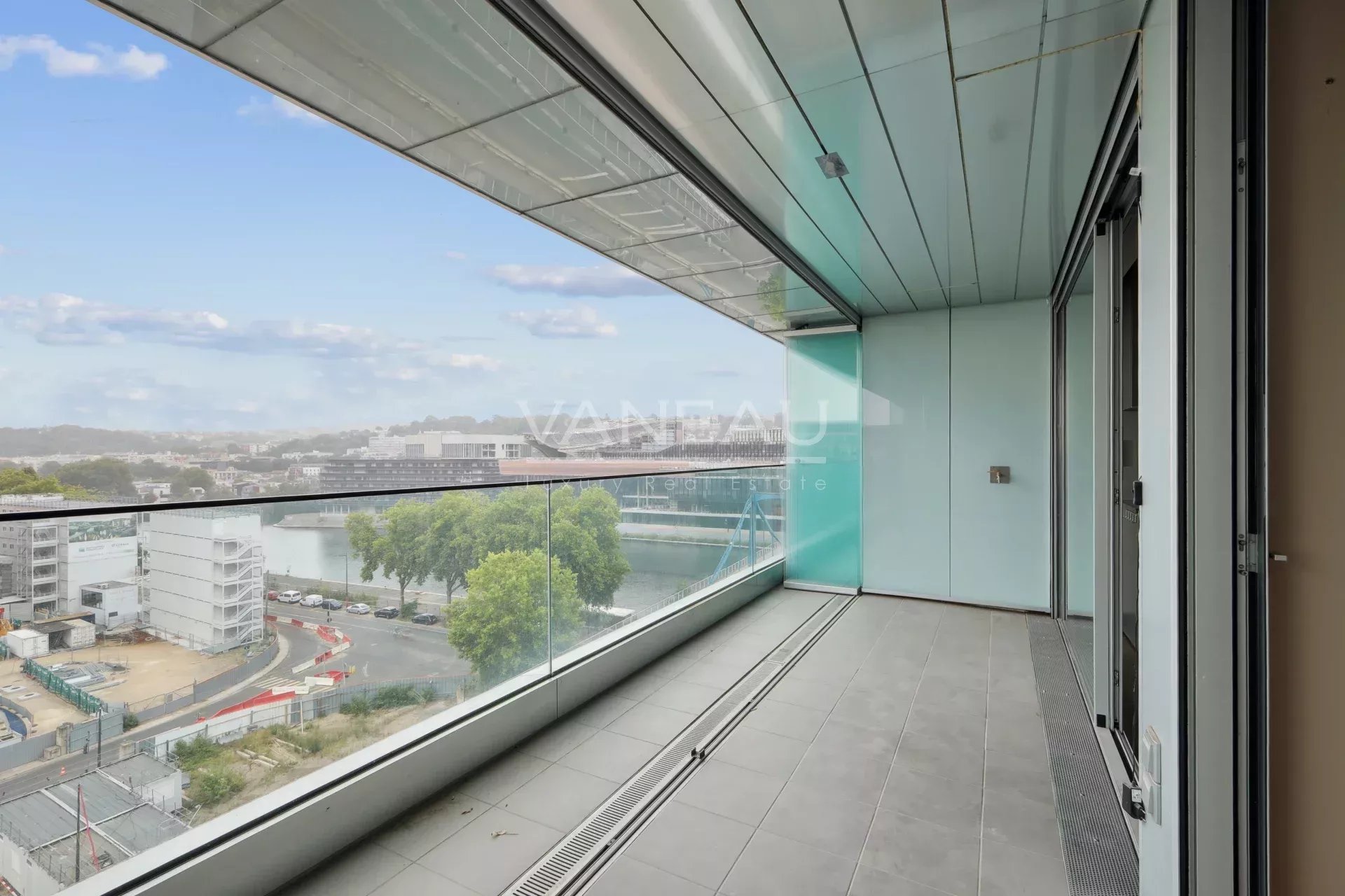 UPPER FLOOR - TERRACE : Boulogne-Billancourt 92100 100.00 m² | Vaneau ...